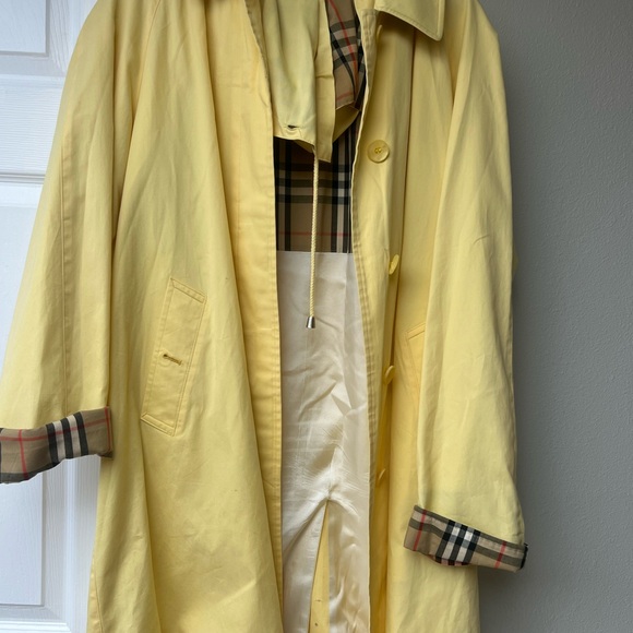 Burberry | Jackets & Coats | Burberry Yellow Trench Coat With Plaid ...
